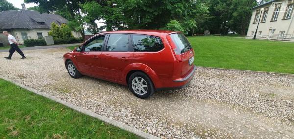 Ford Focus 2006 Viļņa, ar dzinēja tilpumu 1.60 L un nobraukumu 261 tūkst. km par 950 €, foto 3 vietnē AUTOMOTO.COM.LV