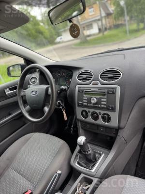 Ford Focus 2006 Liepāja, ar dzinēja tilpumu 1.60 L un nobraukumu 248 tūkst. km par 850 €, foto 6 vietnē AUTOMOTO.COM.LV