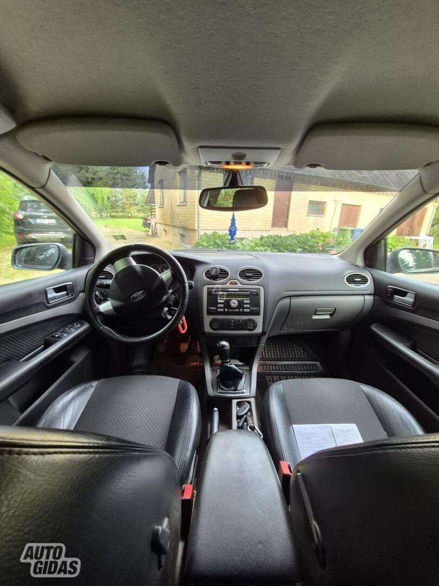 Ford Focus 2006 in Panevezys, with an engine capacity of 2.00 L and mileage of 302 thousand km for 1500 €, photo 8 on AUTOMOTO.COM.LV