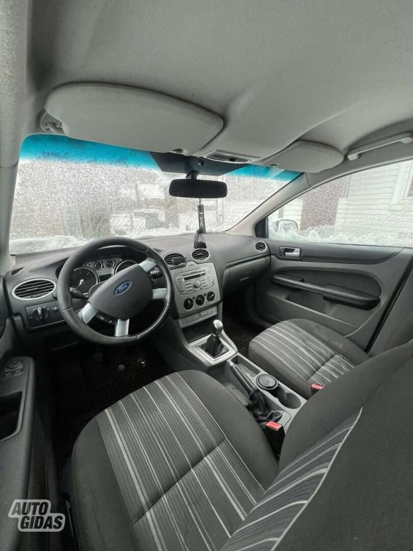 Ford Focus 2008 Viļņa, ar dzinēja tilpumu 1.60 L un nobraukumu 270 tūkst. km par 1500 €, foto 7 vietnē AUTOMOTO.COM.LV