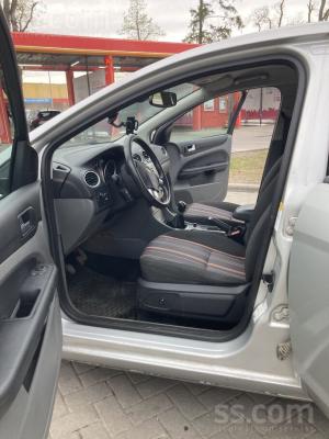 Ford Focus 2008 Rīga, ar dzinēja tilpumu 1.60 L un nobraukumu 307 tūkst. km par 950 €, foto 9 vietnē AUTOMOTO.COM.LV