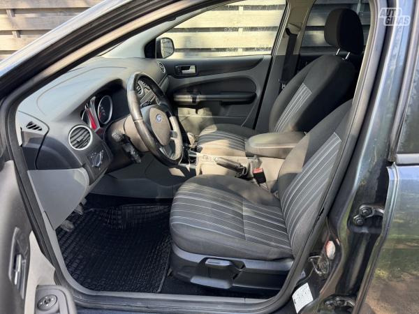 Ford Focus 2008 Utena, ar dzinēja tilpumu 1.60 L un nobraukumu 247 tūkst. km par 1350 €, foto 9 vietnē AUTOMOTO.COM.LV