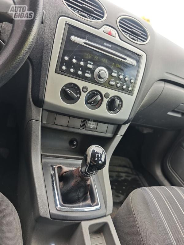 Ford Focus 2008 in Vilnius, with an engine capacity of 1.60 L and mileage of 390 thousand km for 630 €, photo 8 on AUTOMOTO.COM.LV