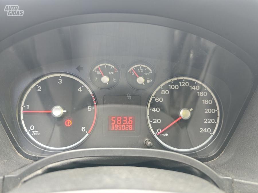Ford Focus 2008 in Vilnius, with an engine capacity of 1.60 L and mileage of 390 thousand km for 630 €, photo 9 on AUTOMOTO.COM.LV