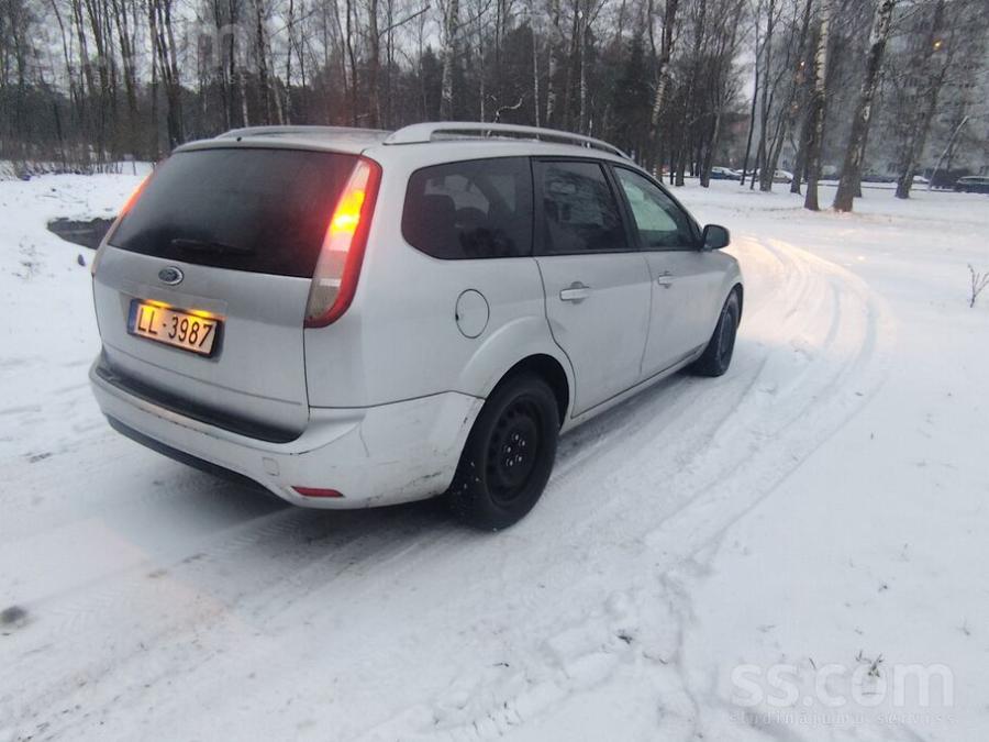 Ford Focus 2009 Rīga, ar dzinēja tilpumu 1.60 L un nobraukumu 258 tūkst. km par 2500 €, foto 5 vietnē AUTOMOTO.COM.LV