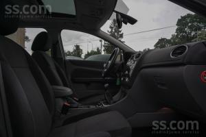 Ford Focus 2009 in Riga, with an engine capacity of 1.60 L and mileage of 205 thousand km for 2990 €, photo 6 on AUTOMOTO.COM.LV