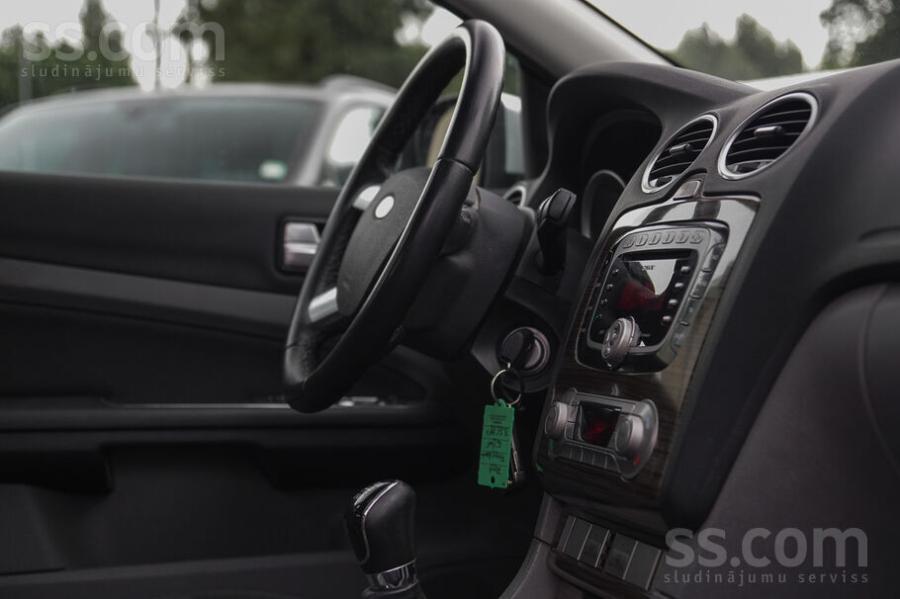 Ford Focus 2009 in Riga, with an engine capacity of 1.60 L and mileage of 205 thousand km for 2990 €, photo 8 on AUTOMOTO.COM.LV