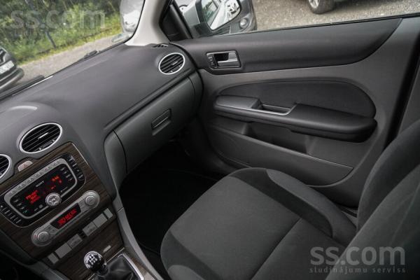 Ford Focus 2009 in Riga, with an engine capacity of 1.60 L and mileage of 205 thousand km for 2990 €, photo 10 on AUTOMOTO.COM.LV