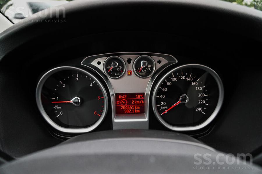 Ford Focus 2009 in Riga, with an engine capacity of 1.60 L and mileage of 205 thousand km for 2990 €, photo 15 on AUTOMOTO.COM.LV