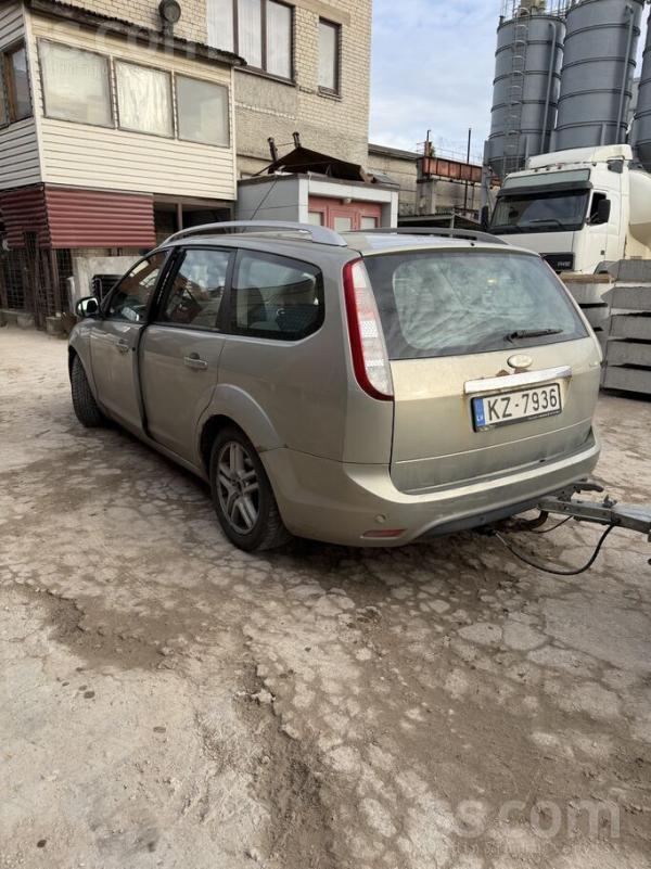 Ford Focus 2009 Aizkraukle vietnē Ford Focus 2009 Aizkraukle, ar dzinēja tilpumu 1.60 L un nobraukumu 443 tūkst. km par 600 €, foto 5 vietnē AUTOMOTO.COM.LV
