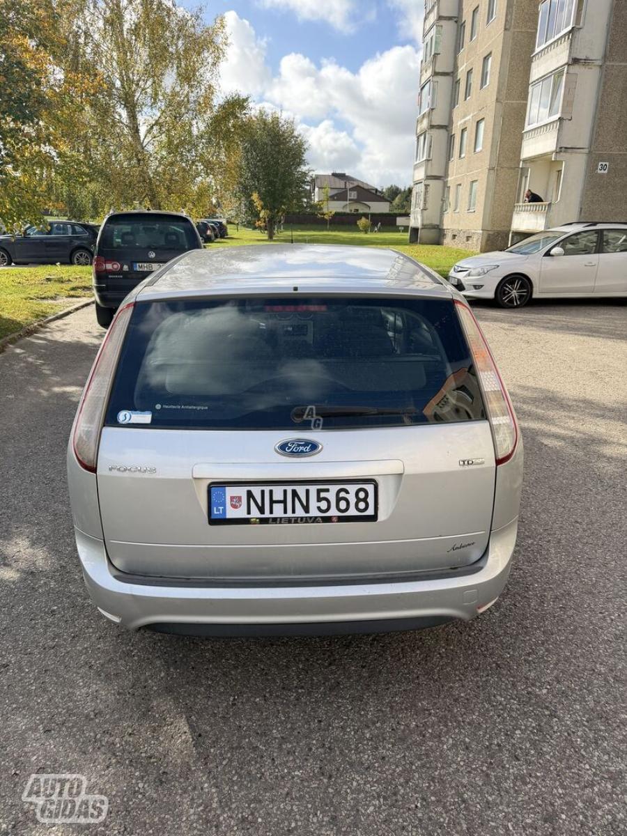 Ford Focus 2009 in Marijampole, with an engine capacity of 1.60 L and mileage of 300 thousand km for 1500 €, photo 7 on AUTOMOTO.COM.LV