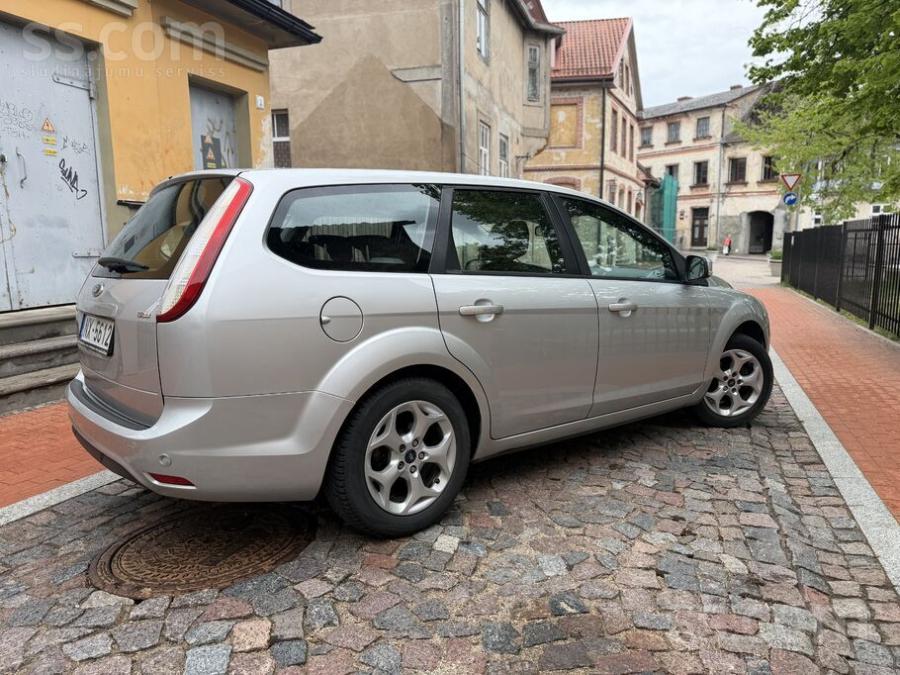 Ford Focus 2010 Cēsis, ar dzinēja tilpumu 1.60 L un nobraukumu 283 tūkst. km par 2490 €, foto 9 vietnē AUTOMOTO.COM.LV