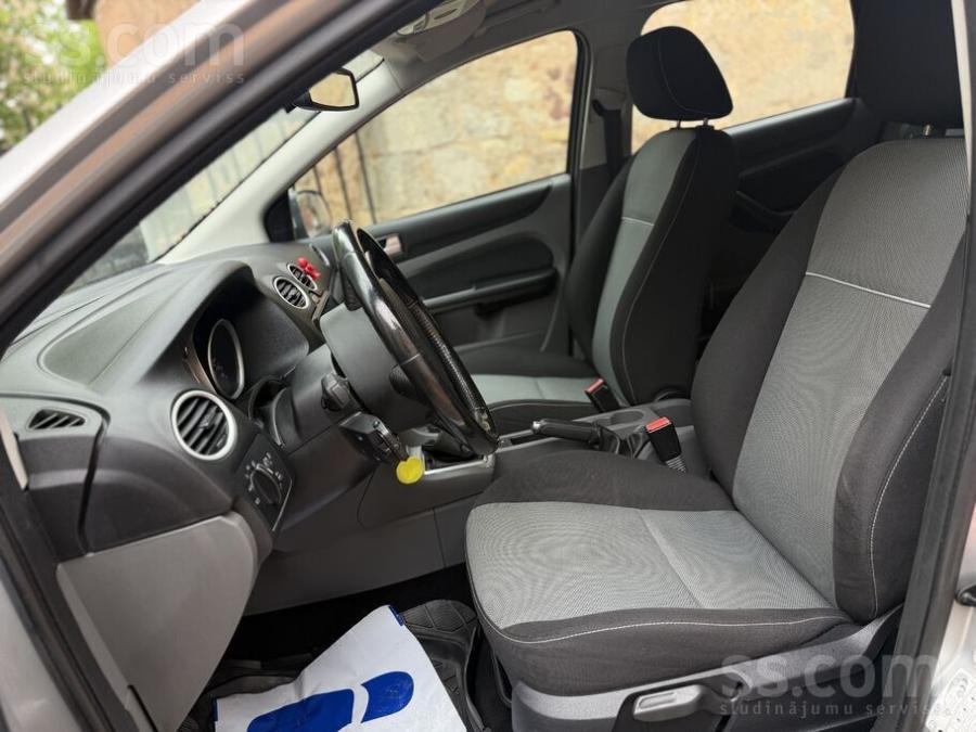 Ford Focus 2010 Cēsis, ar dzinēja tilpumu 1.60 L un nobraukumu 283 tūkst. km par 2490 €, foto 12 vietnē AUTOMOTO.COM.LV