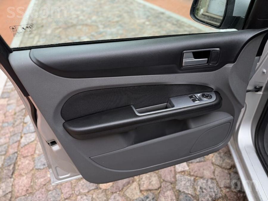 Ford Focus 2010 Cēsis, ar dzinēja tilpumu 1.60 L un nobraukumu 283 tūkst. km par 2490 €, foto 18 vietnē AUTOMOTO.COM.LV