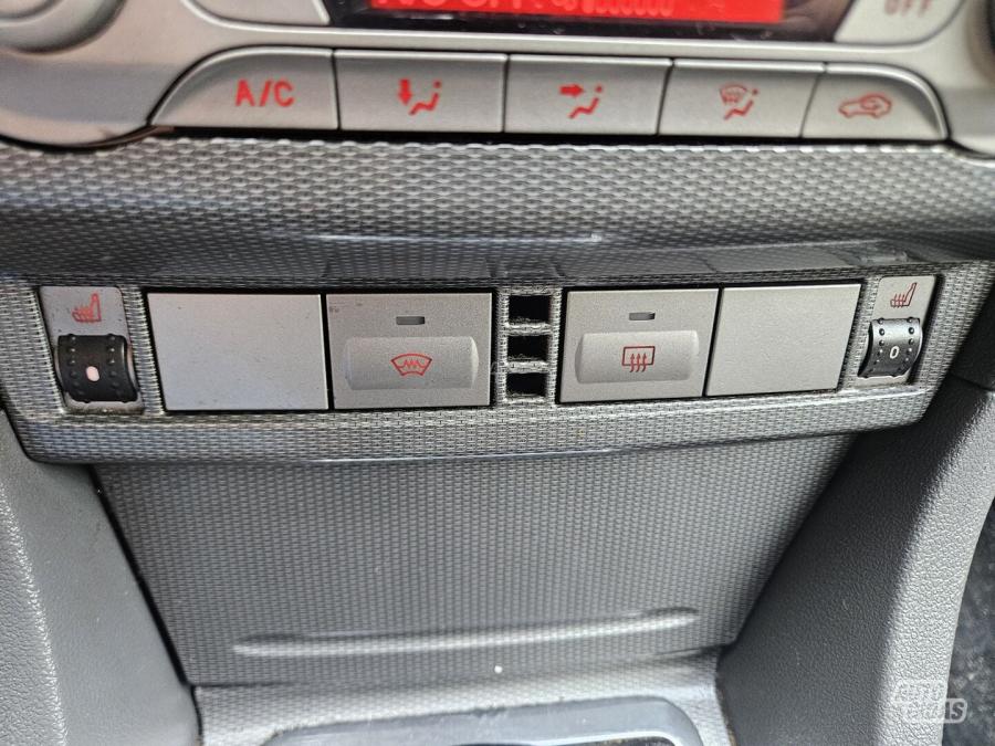 Ford Focus 2010 Prienai, ar dzinēja tilpumu 1.60 L un nobraukumu 340 tūkst. km par 1250 €, foto 13 vietnē AUTOMOTO.COM.LV