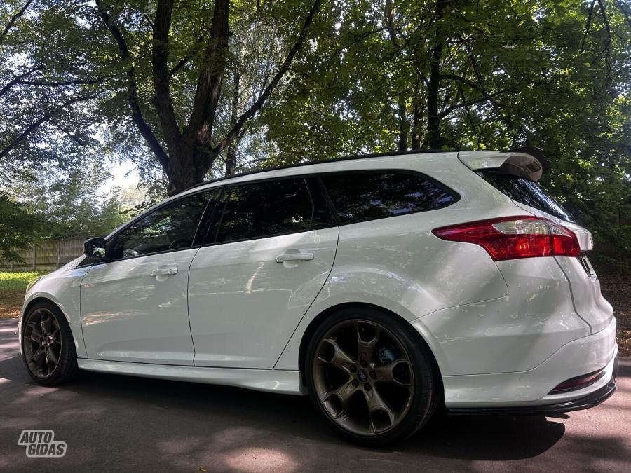 Ford Focus 2012 in Panevezys, with an engine capacity of 2.00 L and mileage of 118 thousand km for 8300 €, photo 5 on AUTOMOTO.COM.LV