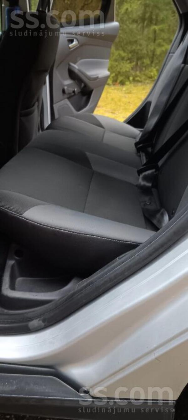 Ford Focus 2012 Cēsis, ar dzinēja tilpumu 1.60 L un nobraukumu 289 tūkst. km par 3000 €, foto 8 vietnē AUTOMOTO.COM.LV