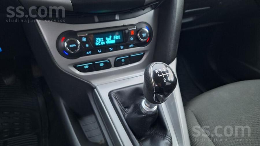 Ford Focus 2012 Rīga, ar dzinēja tilpumu 1.60 L un nobraukumu 297 tūkst. km par 3400 €, foto 13 vietnē AUTOMOTO.COM.LV