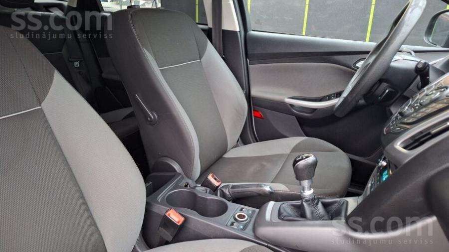 Ford Focus 2012 Rīga, ar dzinēja tilpumu 1.60 L un nobraukumu 297 tūkst. km par 3400 €, foto 16 vietnē AUTOMOTO.COM.LV