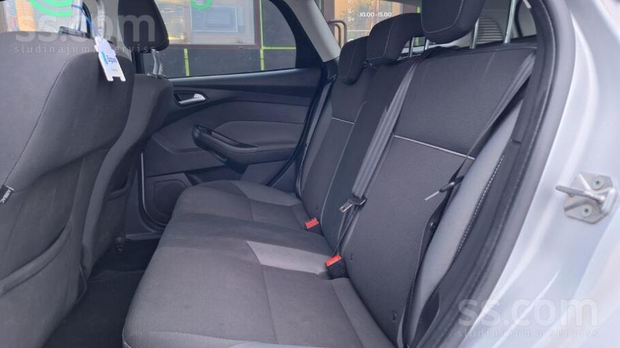 Ford Focus 2012 Rīga, ar dzinēja tilpumu 1.60 L un nobraukumu 297 tūkst. km par 3400 €, foto 18 vietnē AUTOMOTO.COM.LV