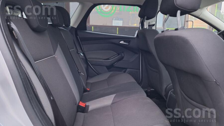 Ford Focus 2012 Rīga, ar dzinēja tilpumu 1.60 L un nobraukumu 297 tūkst. km par 3400 €, foto 19 vietnē AUTOMOTO.COM.LV