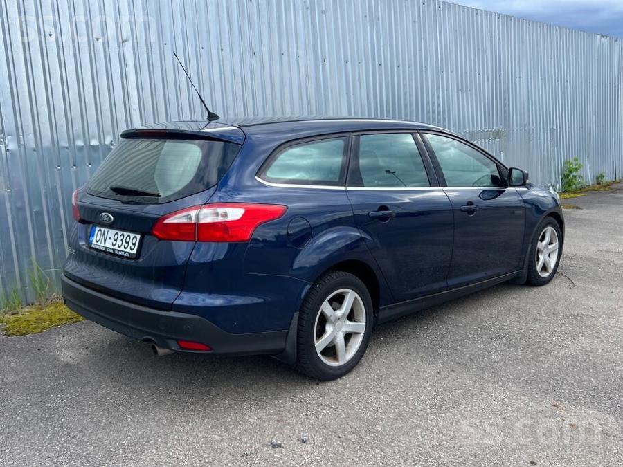 Ford Focus 2012 Rīga, ar dzinēja tilpumu 2.00 L un nobraukumu 234 tūkst. km par 2900 €, foto 4 vietnē AUTOMOTO.COM.LV