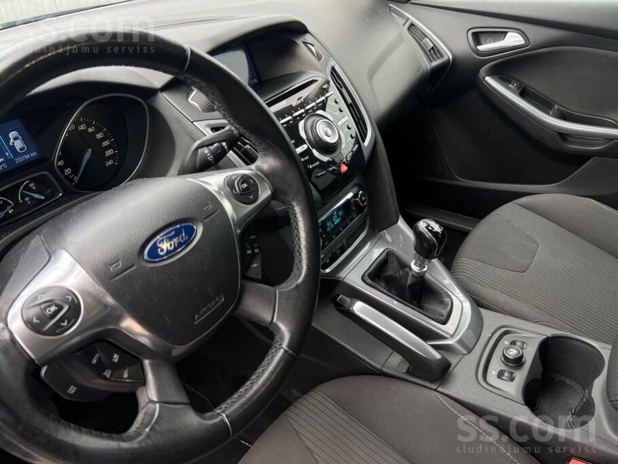 Ford Focus 2012 Rīga, ar dzinēja tilpumu 2.00 L un nobraukumu 234 tūkst. km par 2900 €, foto 8 vietnē AUTOMOTO.COM.LV
