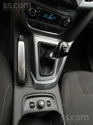 Ford Focus 2012 Rīga, ar dzinēja tilpumu 2.00 L un nobraukumu 234 tūkst. km par 2900 €, foto 10 vietnē AUTOMOTO.COM.LV