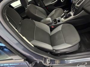 Ford Focus 2012 in Vilnius, with an engine capacity of 1.00 L and mileage of 156 thousand km for 2900 €, photo 6 on AUTOMOTO.COM.LV