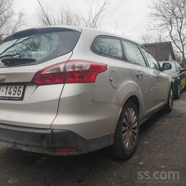 Ford Focus 2013 in Bauska, with an engine capacity of 1.60 L and mileage of 326 thousand km for 1500 €, photo 4 on AUTOMOTO.COM.LV