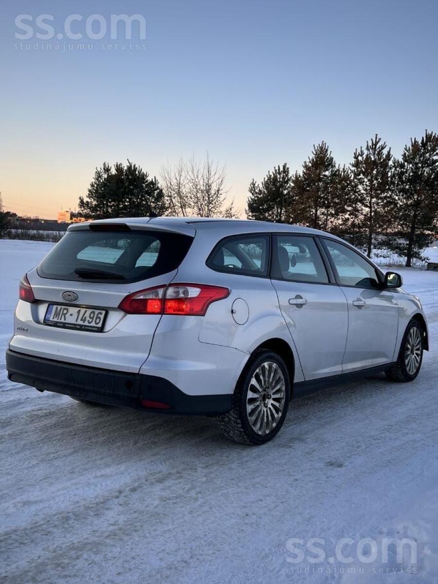Ford Focus 2013 in Riga, with an engine capacity of 1.60 L and mileage of 326 thousand km for 1950 €, photo 4 on AUTOMOTO.COM.LV