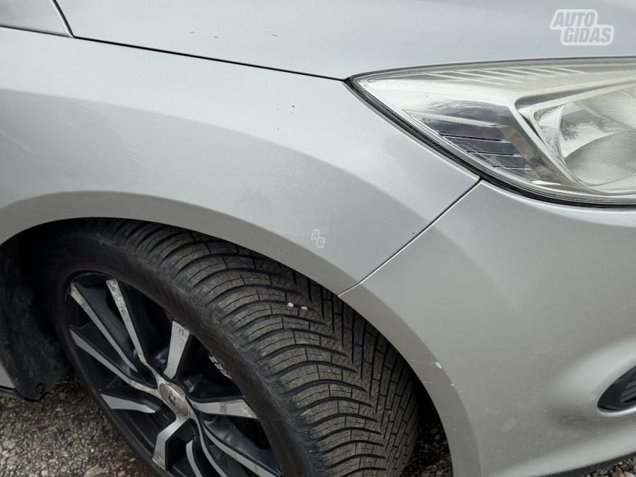 Ford Focus 2013 in Radviliskis, with an engine capacity of 1.60 L and mileage of 294 thousand km for 2500 €, photo 5 on AUTOMOTO.COM.LV