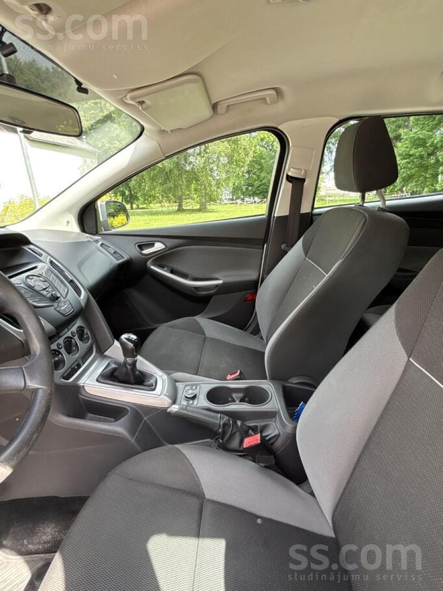 Ford Focus 2013 in Jelgava, with an engine capacity of 1.60 L and mileage of 123 thousand km for 4500 €, photo 9 on AUTOMOTO.COM.LV