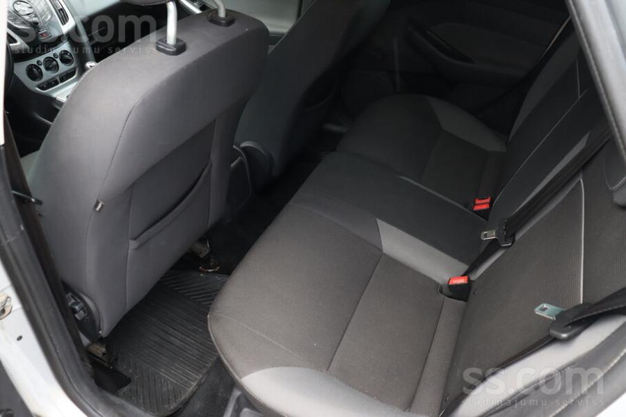 Ford Focus 2013 Valmiera, ar dzinēja tilpumu 1.60 L un nobraukumu 0 tūkst. km par 2900 €, foto 9 vietnē AUTOMOTO.COM.LV