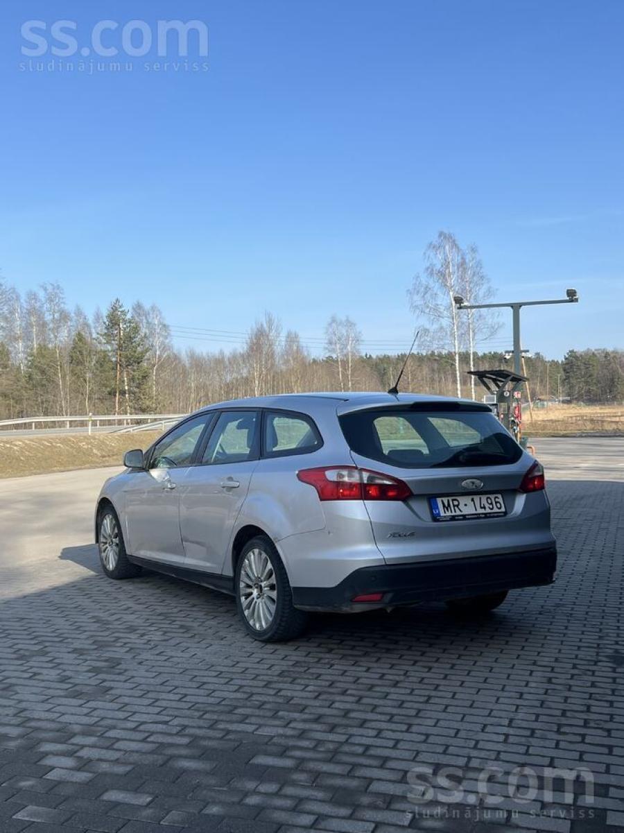 Ford Focus 2013 Rīga, ar dzinēja tilpumu 1.60 L un nobraukumu 326 tūkst. km par 1400 €, foto 4 vietnē AUTOMOTO.COM.LV