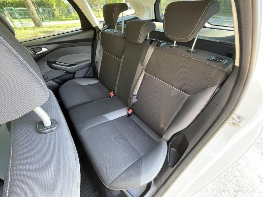 Ford Focus 2014 in Riga, with an engine capacity of 1.60 L and mileage of 230 thousand km for 3990 €, photo 14 on AUTOMOTO.COM.LV
