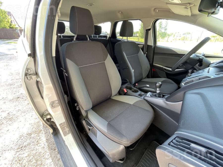 Ford Focus 2014 in Riga, with an engine capacity of 1.60 L and mileage of 230 thousand km for 3990 €, photo 18 on AUTOMOTO.COM.LV