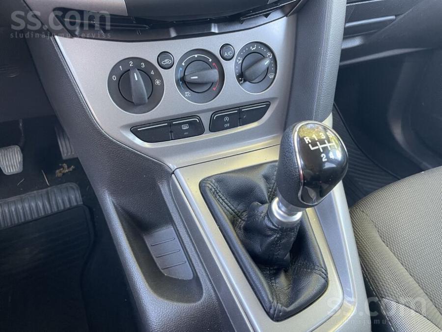 Ford Focus 2014 in Riga, with an engine capacity of 1.60 L and mileage of 230 thousand km for 3990 €, photo 25 on AUTOMOTO.COM.LV