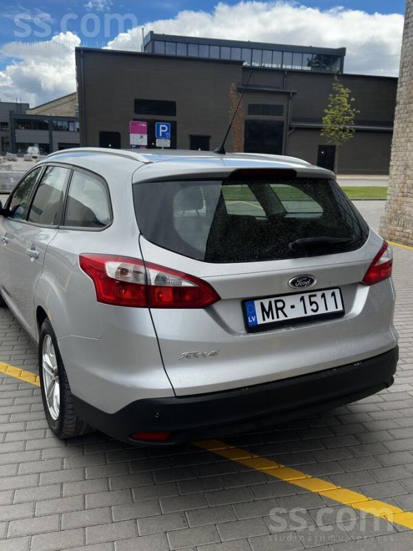 Ford Focus 2014 Rīga, ar dzinēja tilpumu 1.60 L un nobraukumu 123 tūkst. km par 4500 €, foto 3 vietnē AUTOMOTO.COM.LV