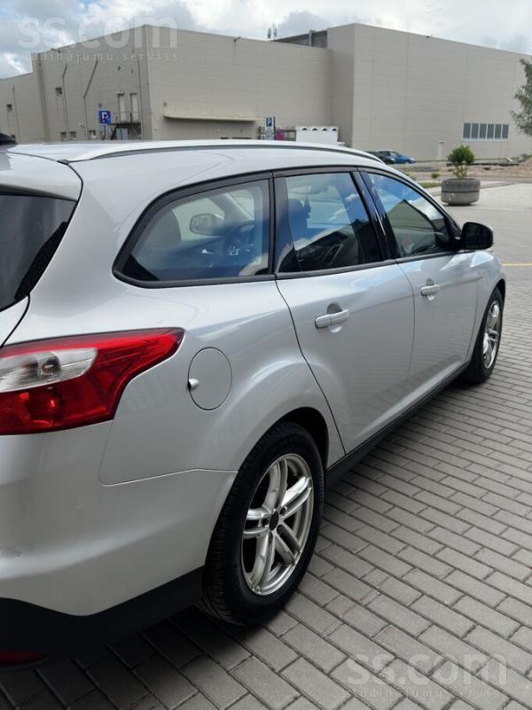 Ford Focus 2014 Rīga, ar dzinēja tilpumu 1.60 L un nobraukumu 123 tūkst. km par 4500 €, foto 4 vietnē AUTOMOTO.COM.LV