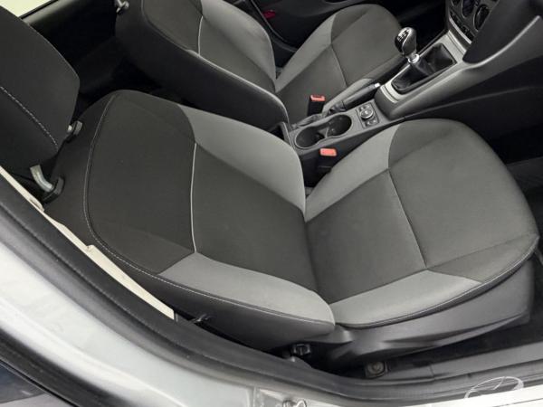 Ford Focus 2014 in Vilnius, with an engine capacity of 1.56 L and mileage of 182 thousand km for 4500 €, photo 5 on AUTOMOTO.COM.LV