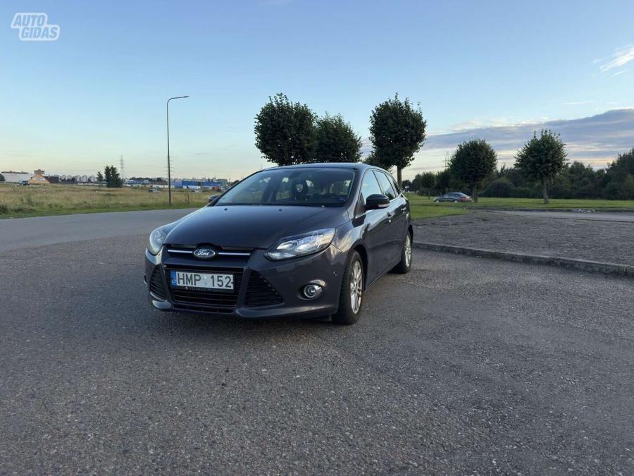 Ford Focus 2014 in Kaunas, with an engine capacity of 1.60 L and mileage of 270 thousand km for 3000 €, photo 3 on AUTOMOTO.COM.LV