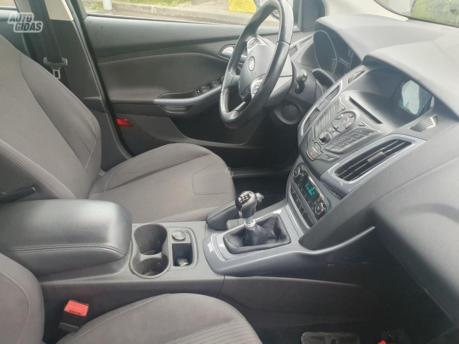 Ford Focus 2014 in Siauliai, with an engine capacity of 1.00 L and mileage of 197 thousand km for 2350 €, photo 14 on AUTOMOTO.COM.LV