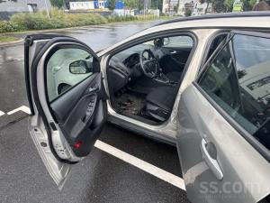 Ford Focus 2015 Rīga, ar dzinēja tilpumu 1.50 L un nobraukumu 237 tūkst. km par 4300 €, foto 3 vietnē AUTOMOTO.COM.LV
