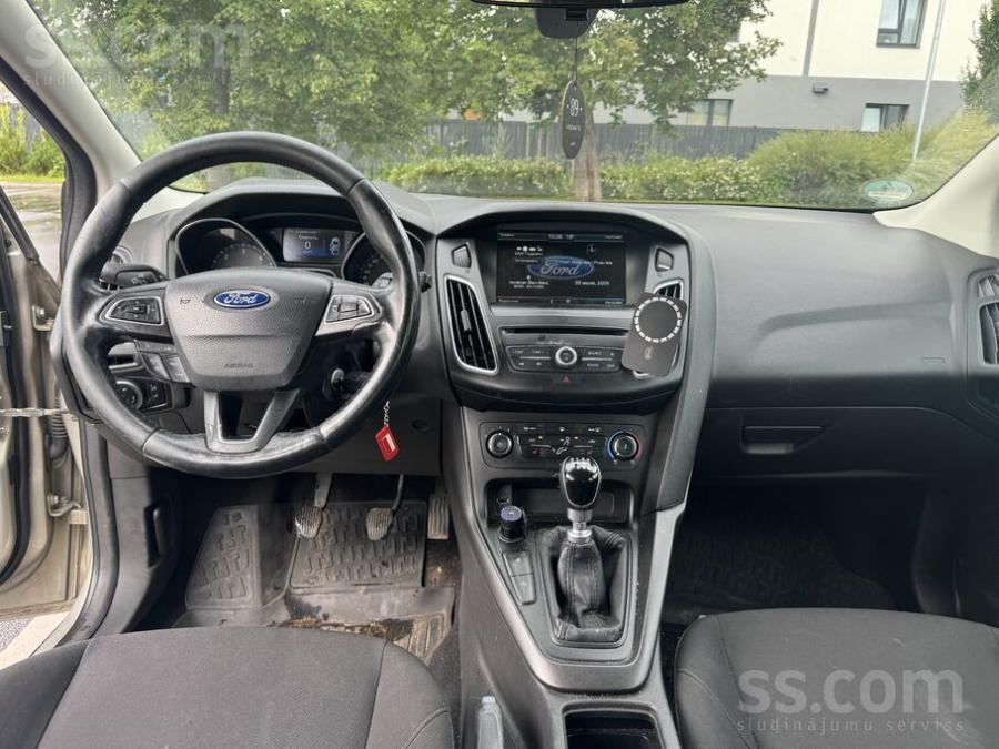 Ford Focus 2015 Rīga, ar dzinēja tilpumu 1.50 L un nobraukumu 237 tūkst. km par 4300 €, foto 4 vietnē AUTOMOTO.COM.LV