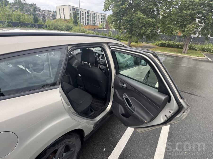 Ford Focus 2015 Rīga, ar dzinēja tilpumu 1.50 L un nobraukumu 237 tūkst. km par 4300 €, foto 6 vietnē AUTOMOTO.COM.LV