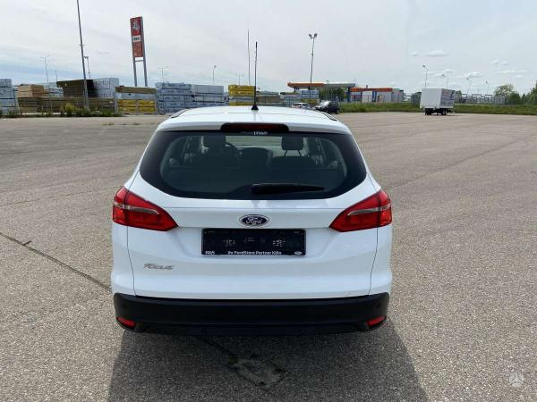 Ford Focus 2015 Marijampole, ar dzinēja tilpumu 1.50 L un nobraukumu 236 tūkst. km par 3950 €, foto 6 vietnē AUTOMOTO.COM.LV