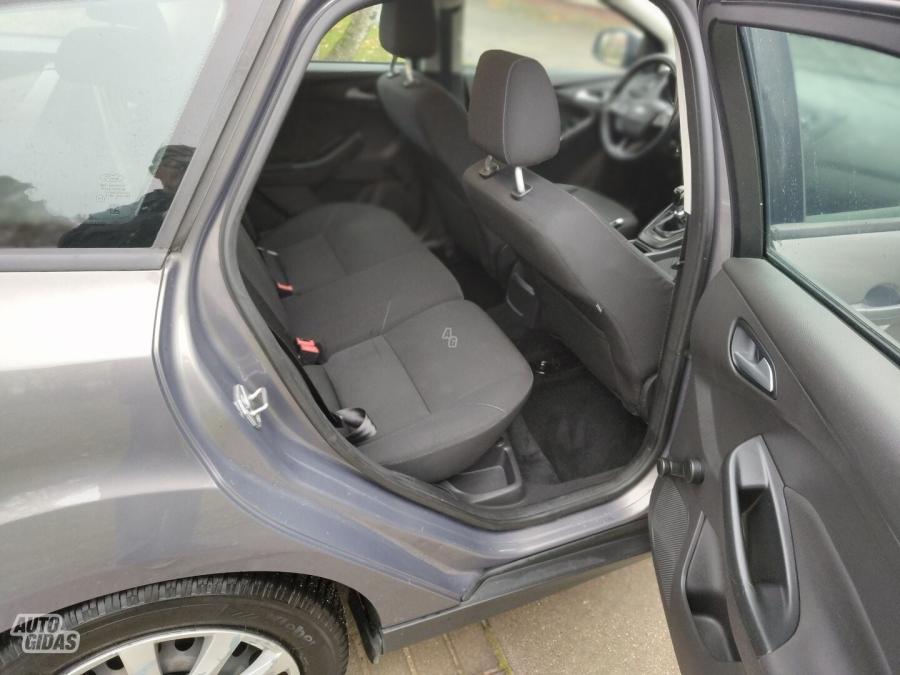 Ford Focus 2016 in Kretinga, with an engine capacity of 1.50 L and mileage of 201 thousand km for 3600 €, photo 16 on AUTOMOTO.COM.LV