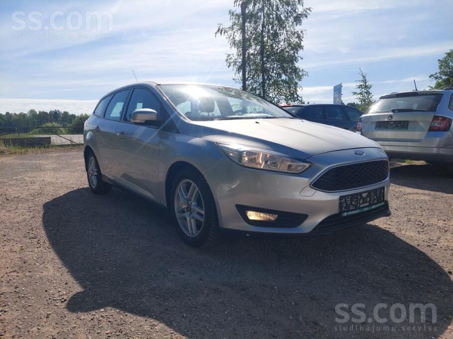 Ford Focus 2017 in Cesis, with an engine capacity of 1.50 L and mileage of 193 thousand km for 6500 €, photo 3 on AUTOMOTO.COM.LV