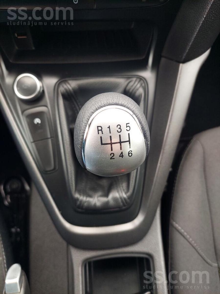 Ford Focus 2017 in Cesis, with an engine capacity of 1.50 L and mileage of 193 thousand km for 6500 €, photo 13 on AUTOMOTO.COM.LV